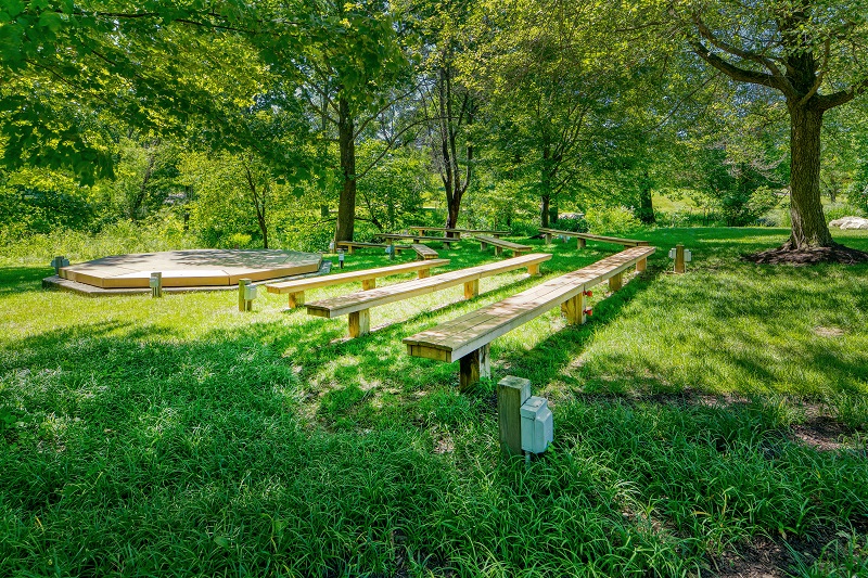 Small Outdoor Stage Park